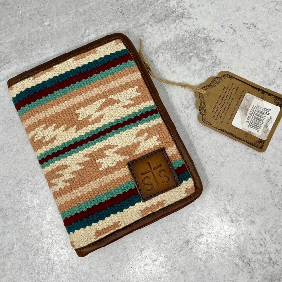 STS Ranchwear | Bags | Nwt Palomino Serape Magnetic Wallet By Sts ...